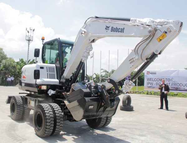 Bobcat Compact Excavator E55W - Informasi Alat Berat